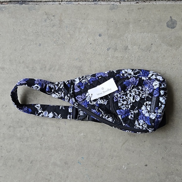 Vera Bradley | Bags | Vera Bradley Frosted Floral Essential Compact ...